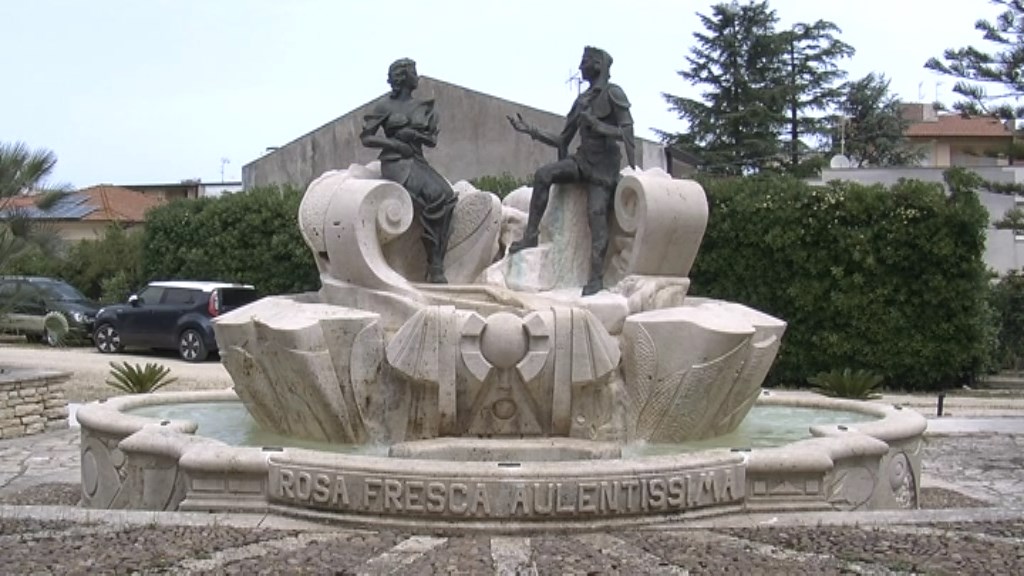 Il monumento a Ciullo d’Alcamo di Mariano Cassarà inserito nella ‘Via ...